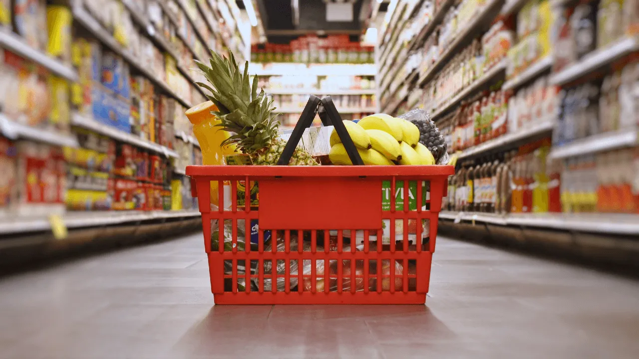 Transition alimentaire : la grande distribution "en progrès mais ...