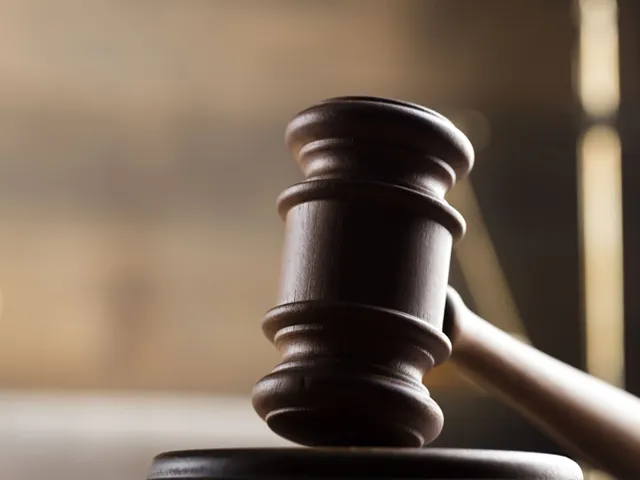 Niort : un an ferme requis contre Guy Trompat