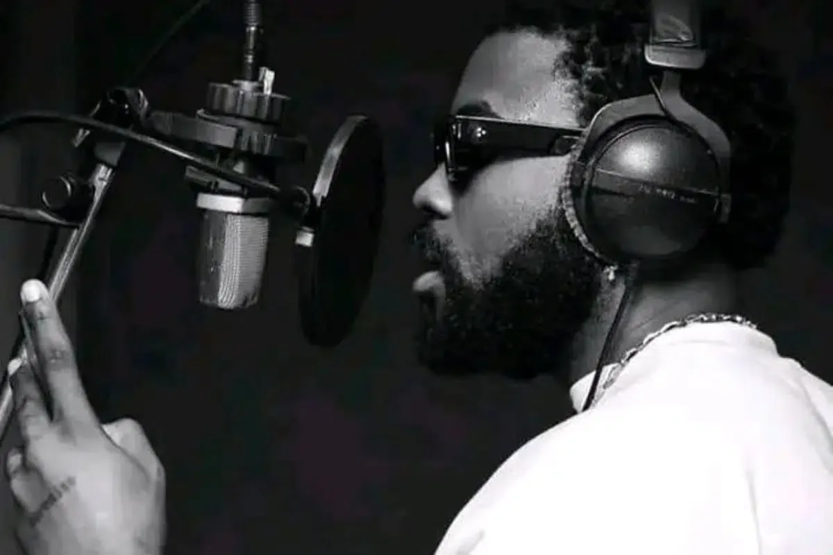 Damso explore son univers avec « R.E.M » : immersion cinématographique dans les secrets de ses ...