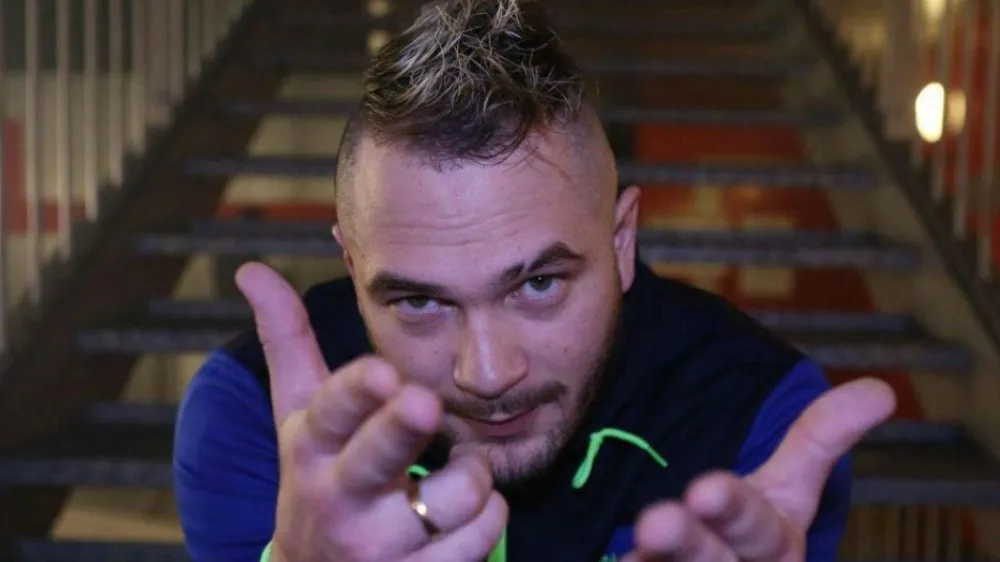 Jul debarque en showcase en Hélicoptère ! (vidéo)