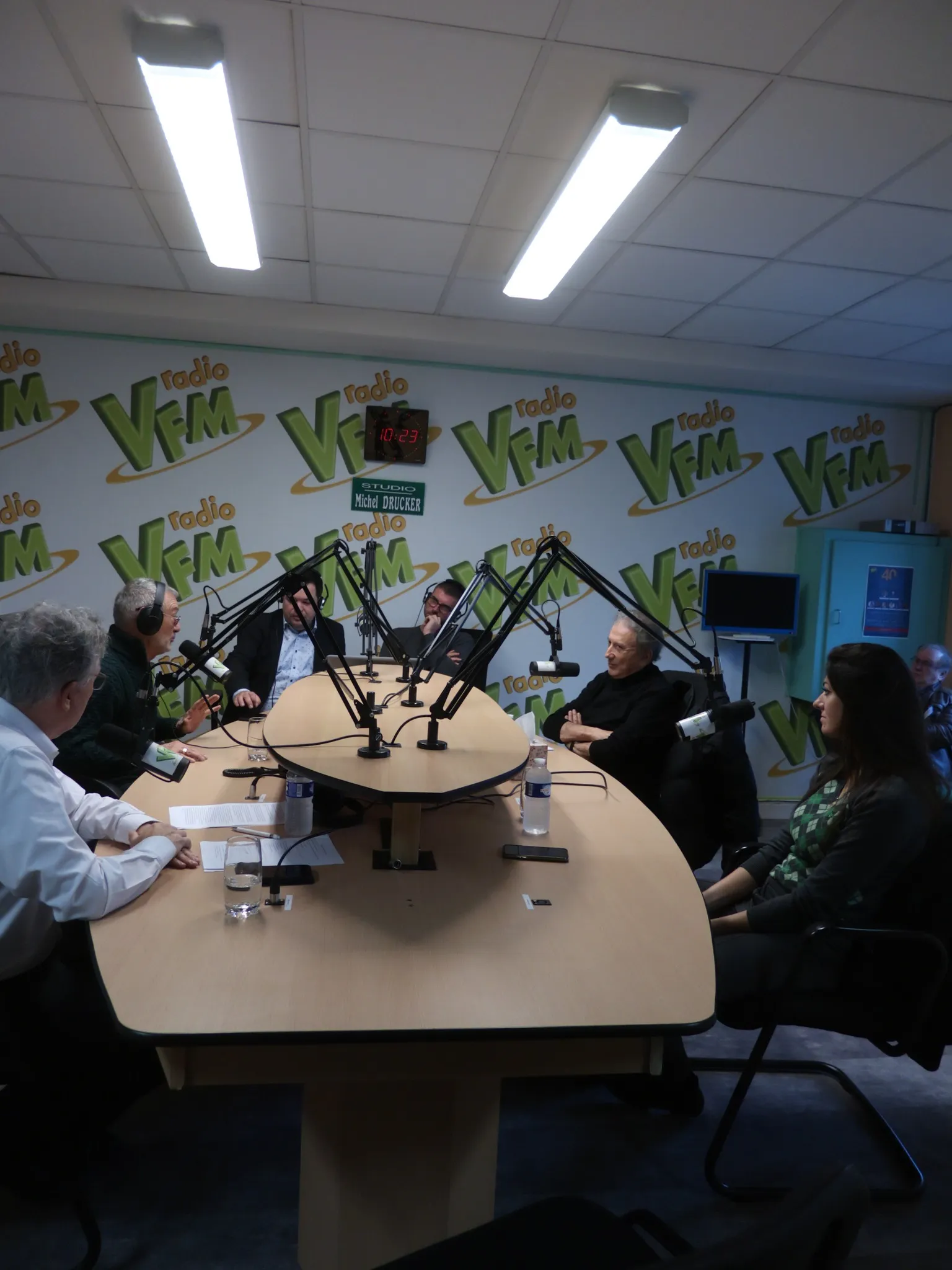 Actualités - Radio VFM : 40 ans d' infos et de musique.