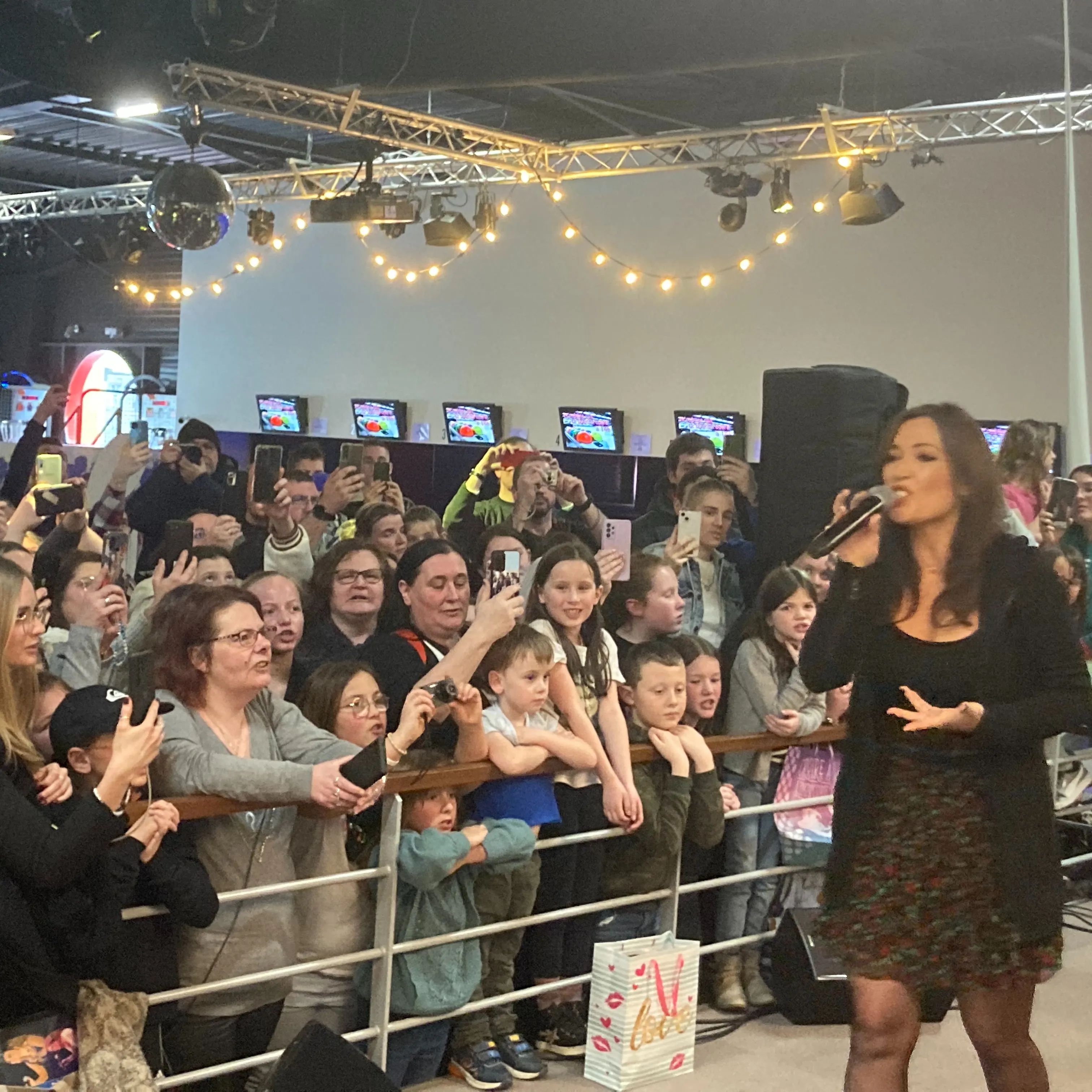 Podcasts - ELSA ESNOULT SUR RADIO VFM