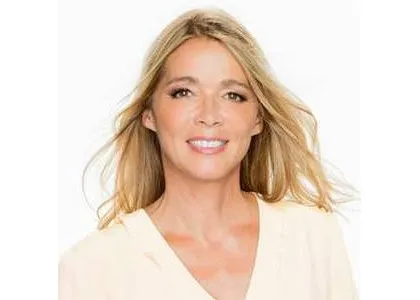 Encore un peu de patience pour le nouvel album d'Hélène...