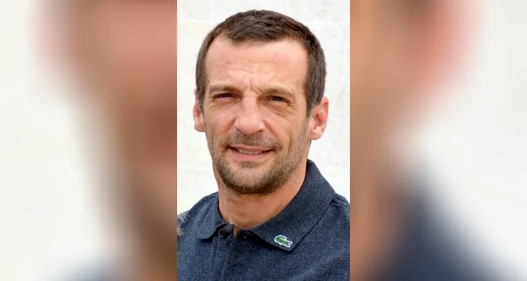 EVASION - Mathieu Kassovitz victime d'un violent accident de moto en ...