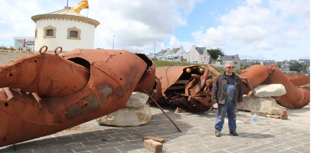Un homard géant à Audierne. - OCEANE