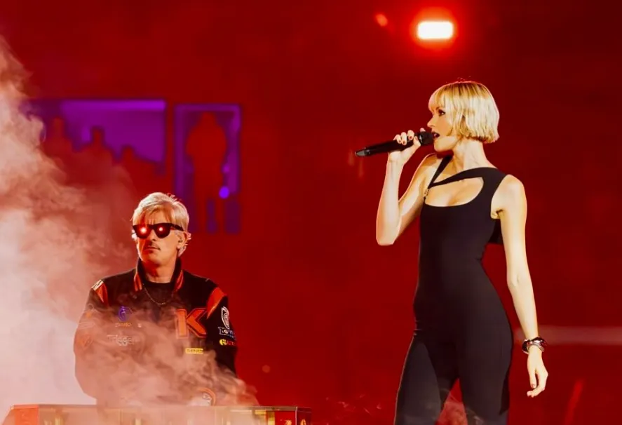 RADIO FG Kavinsky dévoile enfin sa version de Nightcall avec Angèle