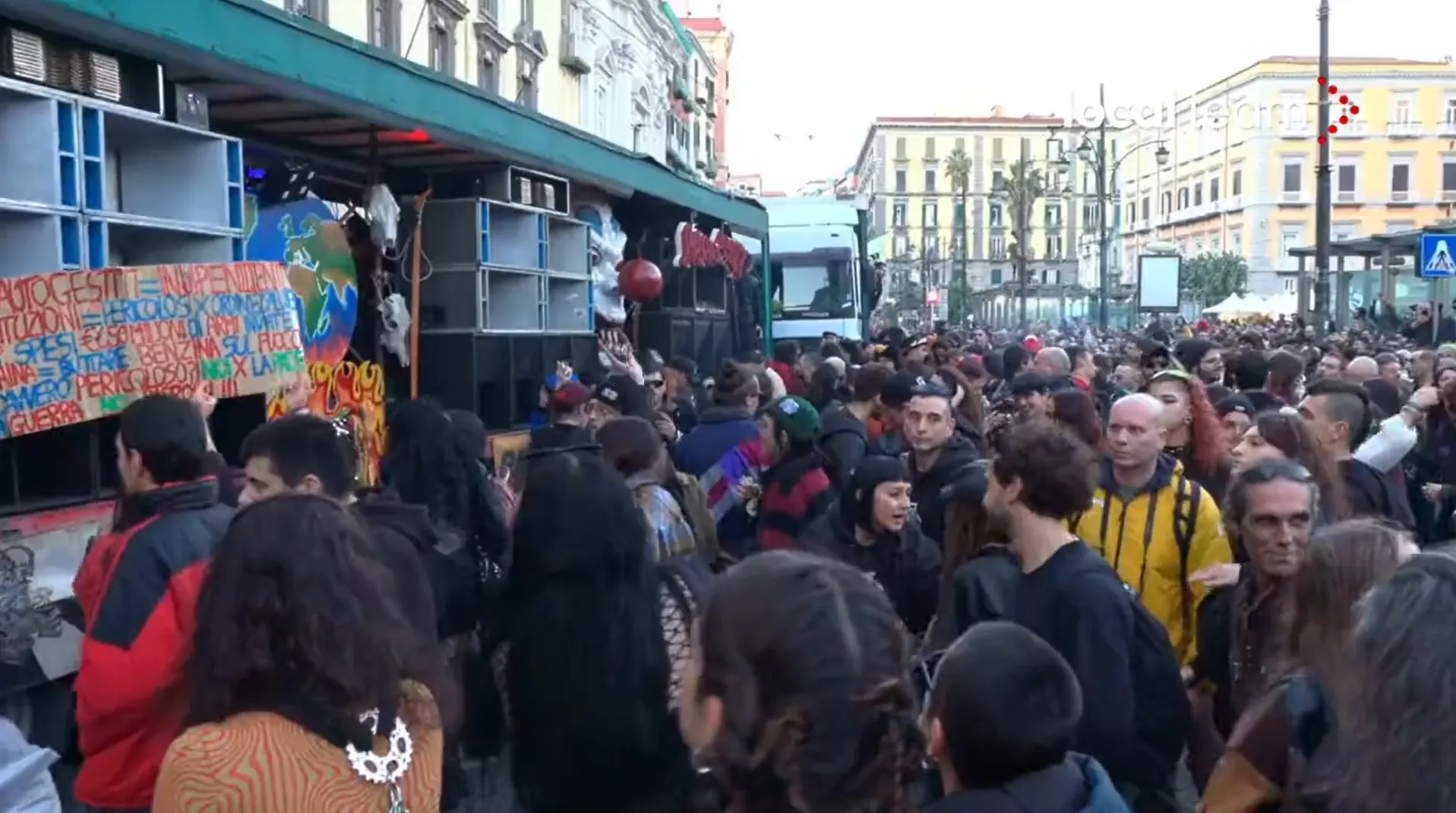 RADIO FG Manifestations de défense des rave parties en Italie.