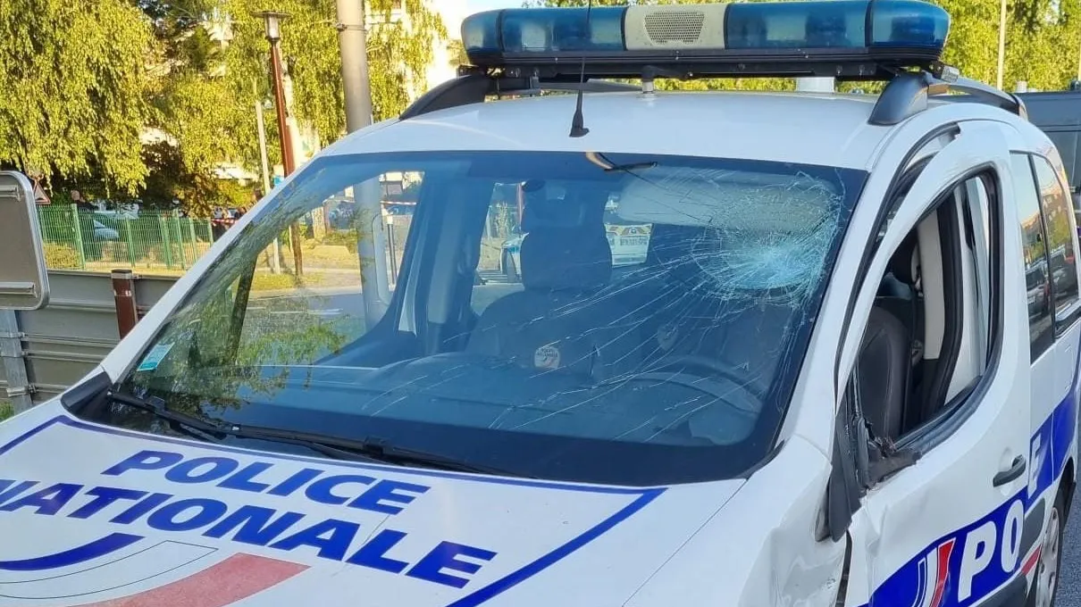Un ado de 16 ans en état de mort cérébrale après une collision avec une voiture de police