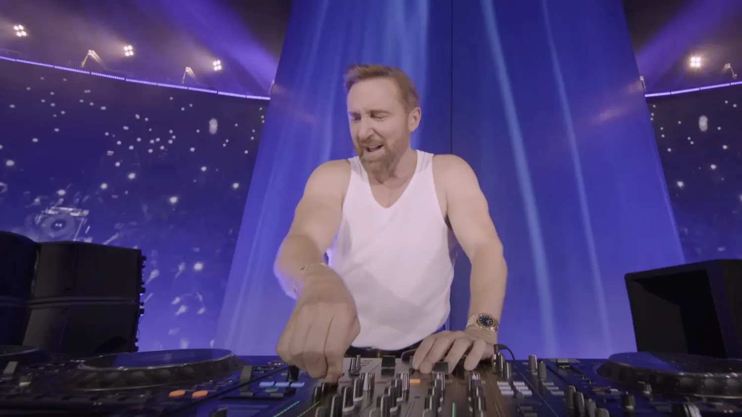« Together » : David Guetta remix un monument de la musique - VOLTAGE