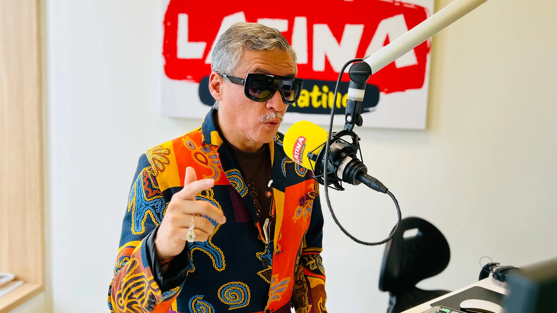 Gostoso avec Roberto Burgos