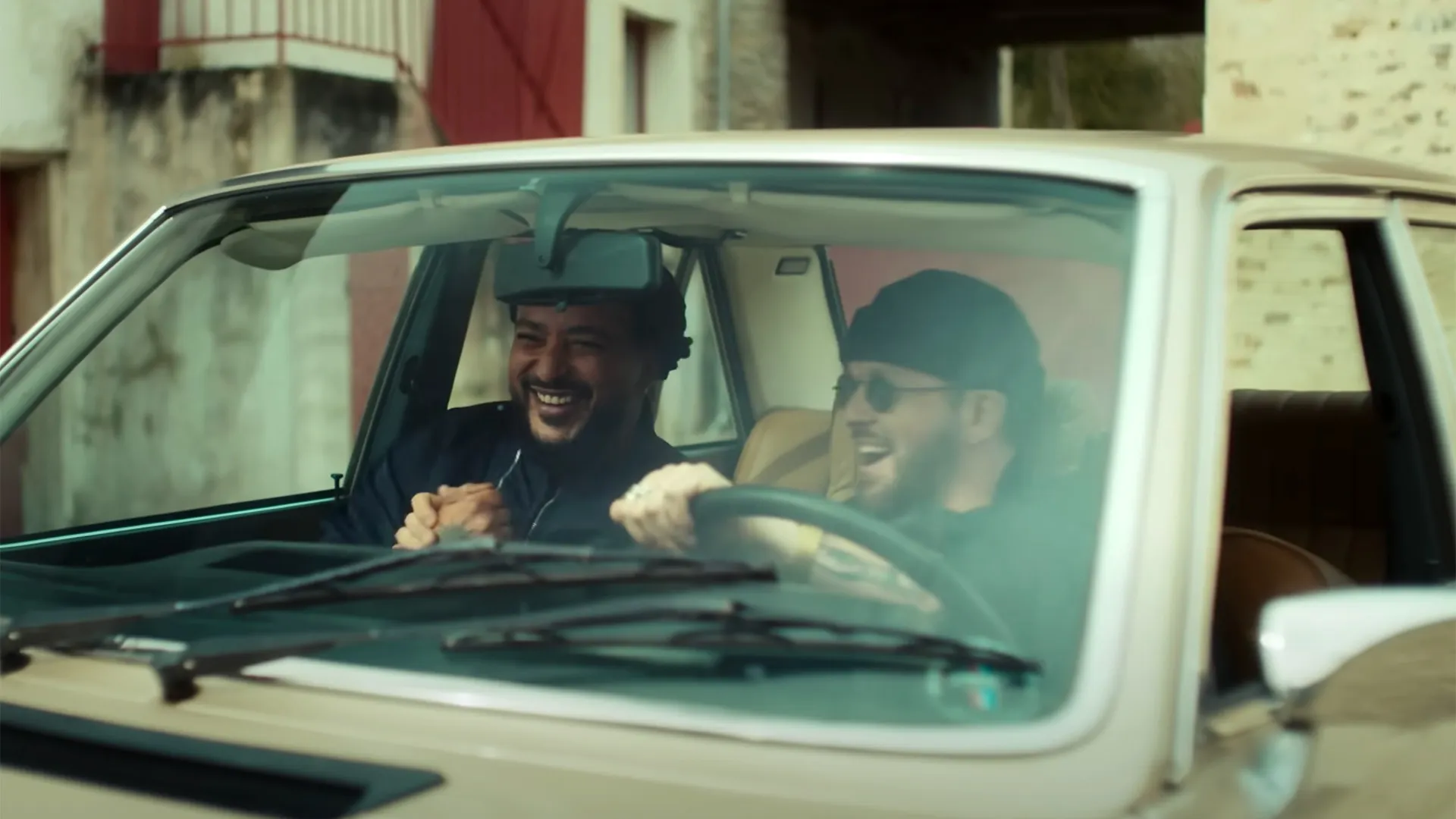 Slimane & Claudio Capéo - Chez toi (vidéo)