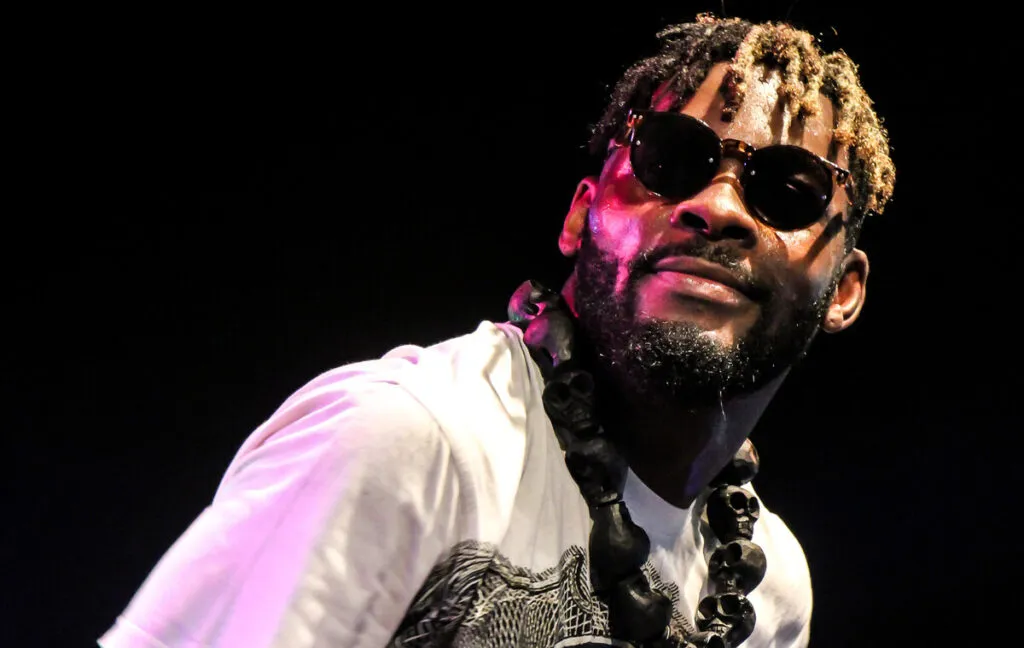 Côte d’Ivoire : “DJ Arafat a révolutionné le coupé-décalé et la musique africaine” selon l ...