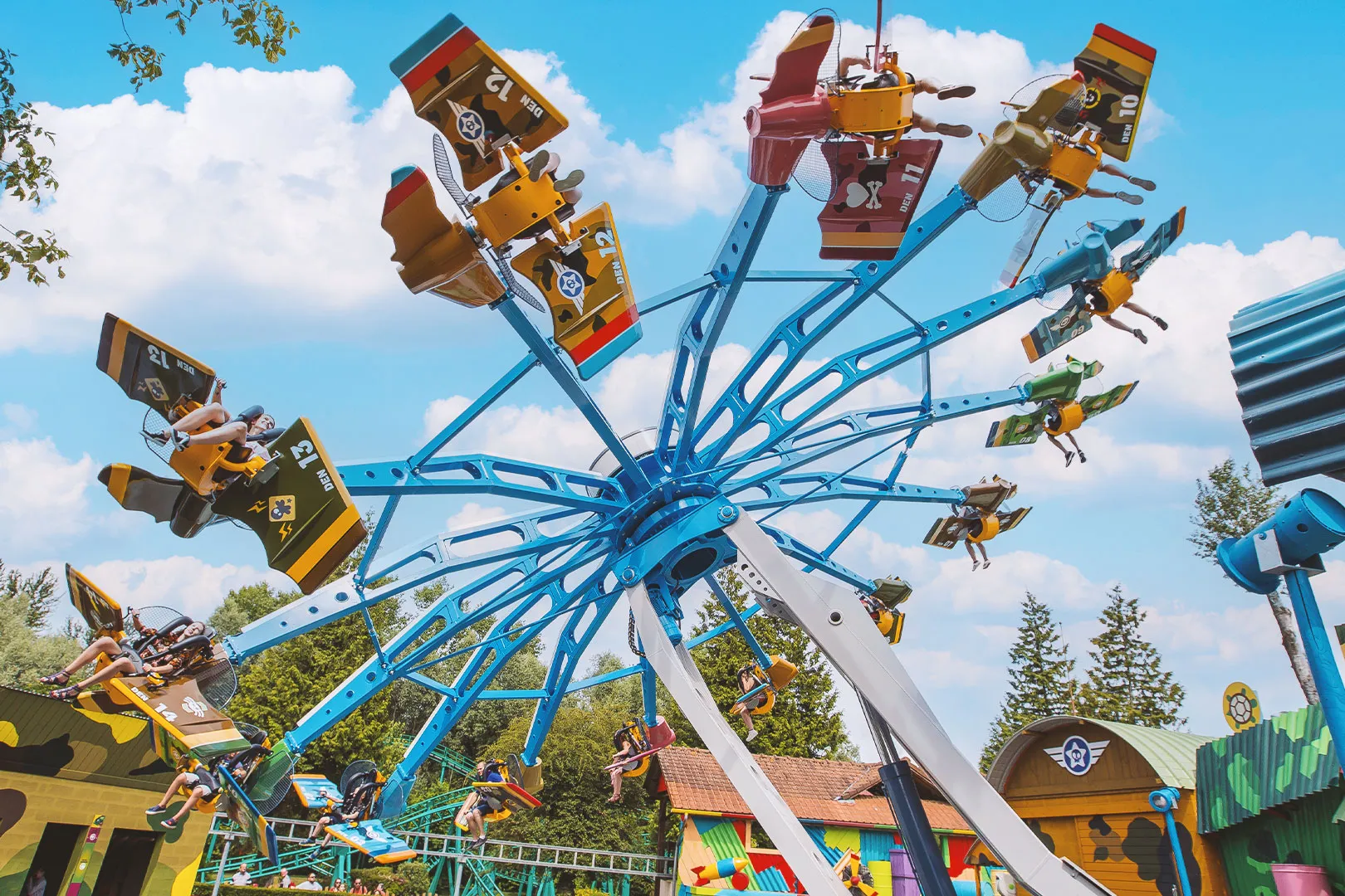 GAGNEZ VOS ENTRÉES EN FAMILLE A DENNLYS PARC - RDL