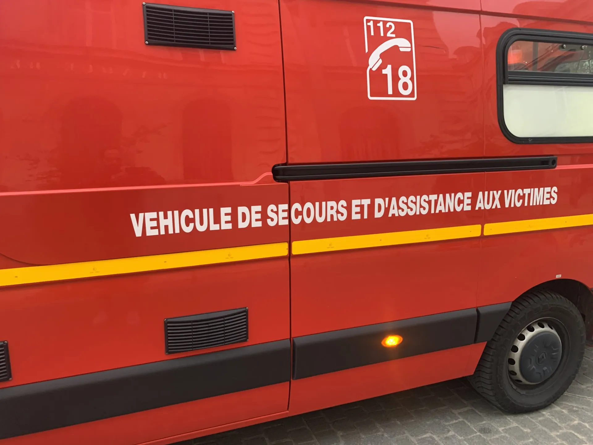 Actus - Champagne FM - Un mort et quatre blessés dans une collision frontale