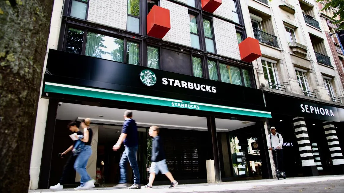 Actus - Champagne FM - Starbucks va servir ses premiers cafés à Reims