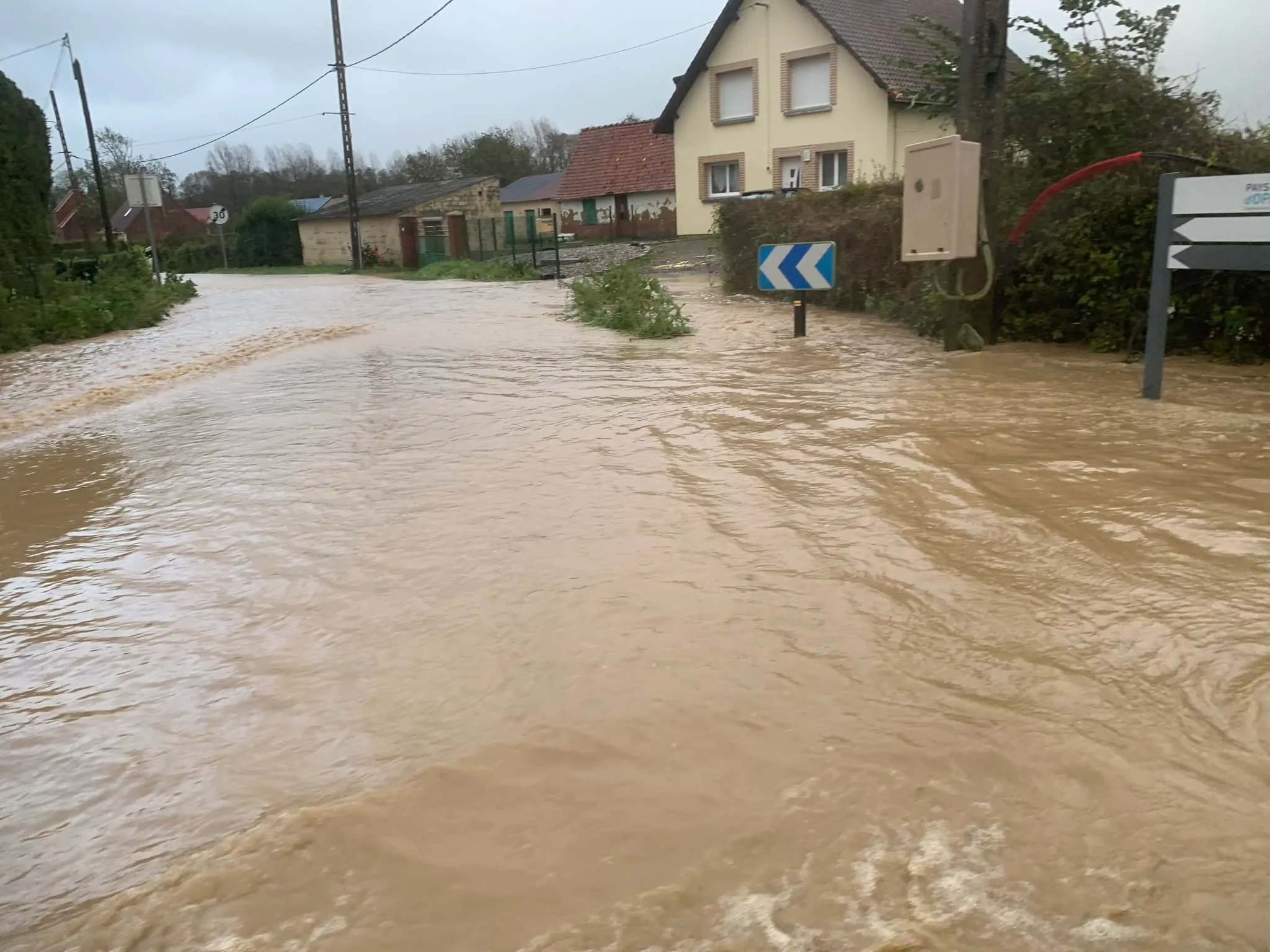 Pas-de-Calais : la Hem et la Liane commencent à déborder