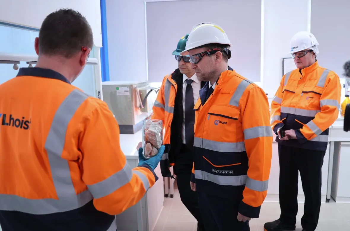 Réty : Visite du ministre de l’Industrie à Chaux et Dolomies, le ...