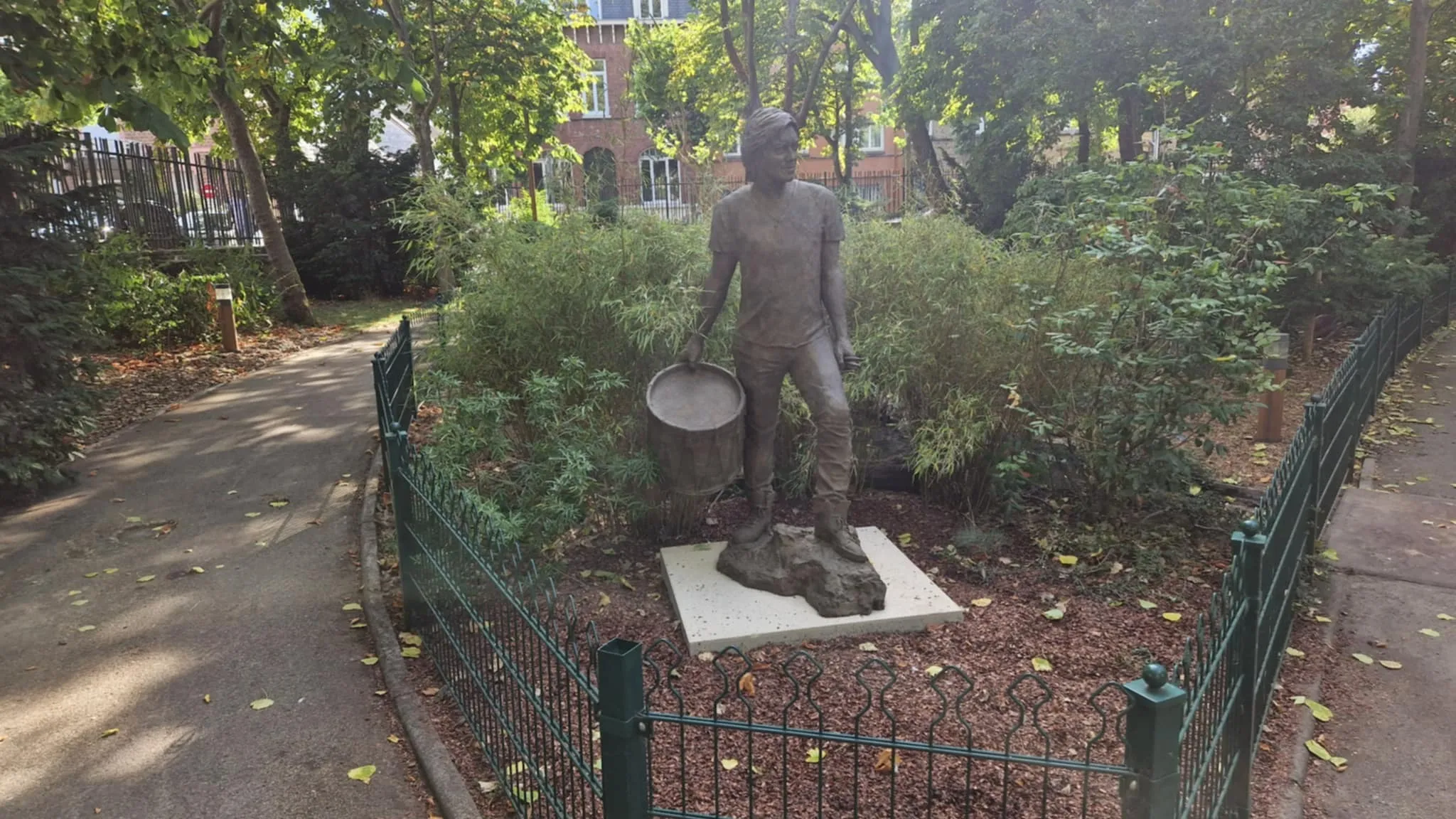 Dunkerque : Une statue à l’effigie de Fred Rister. Une œuvre qui lui ...