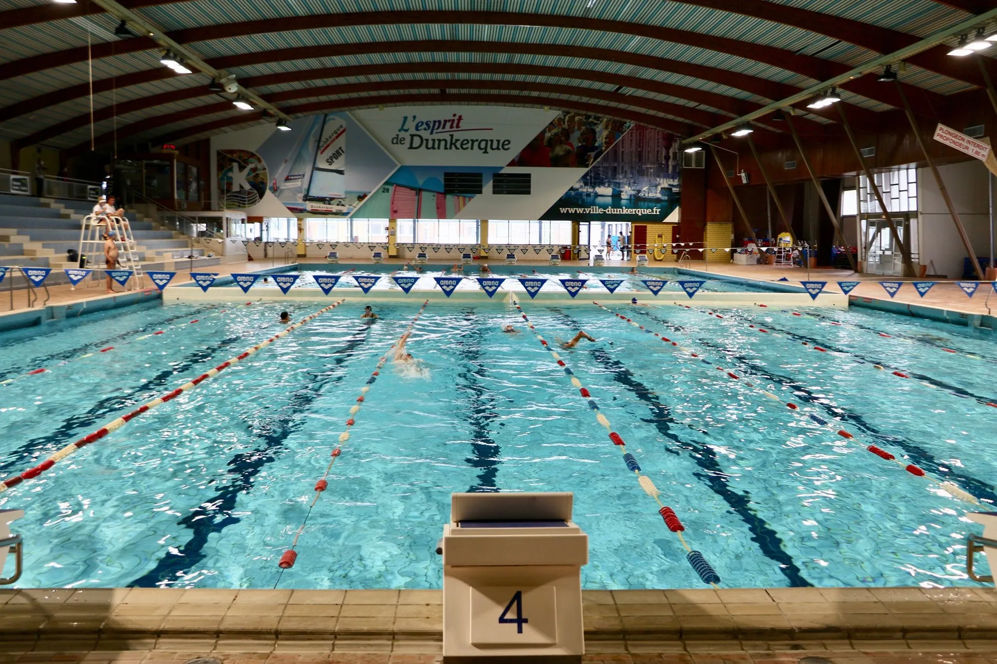 Isolation, verrière... La piscine Paul Asseman à Dunkerque s’offre une ...