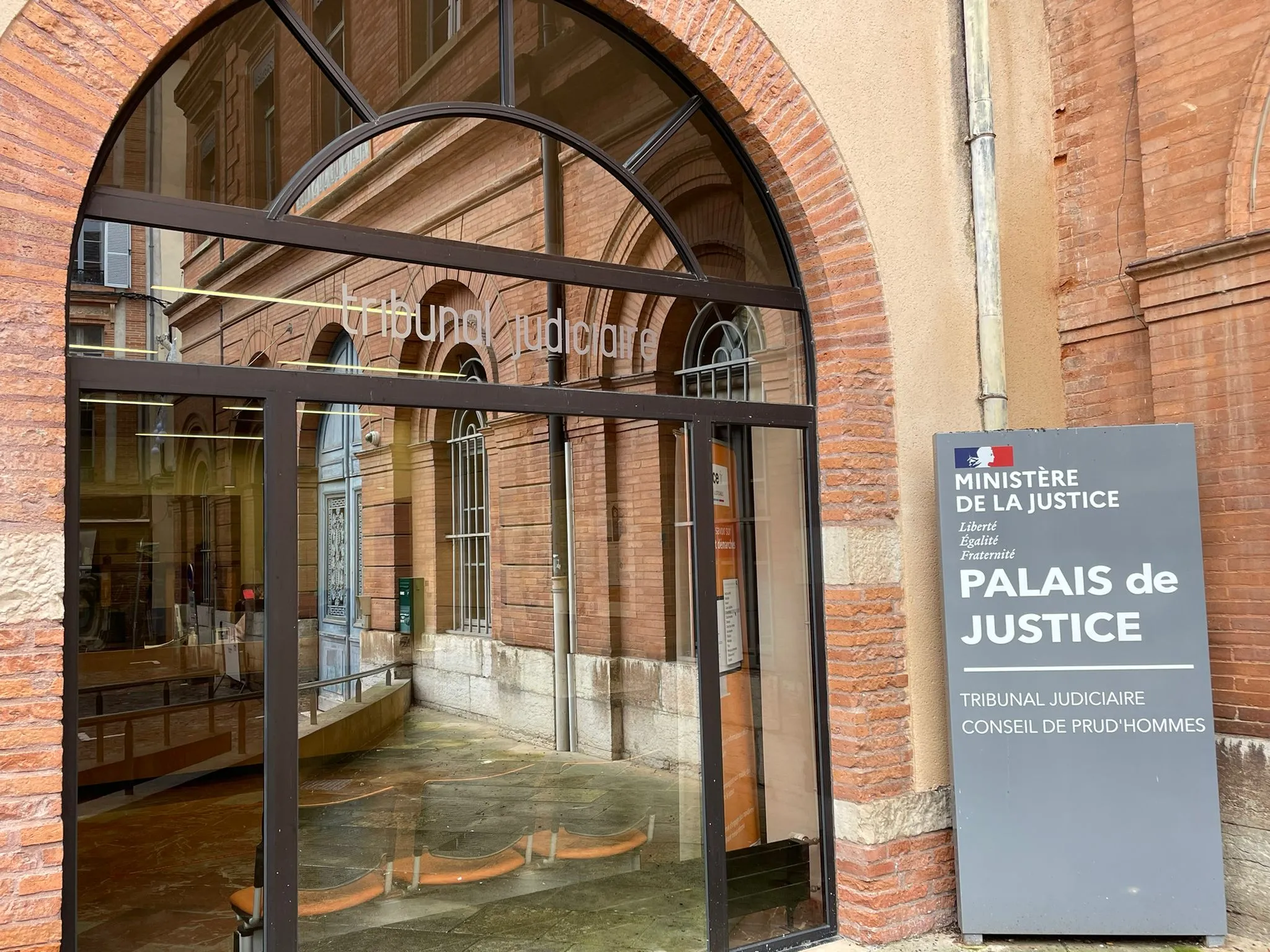 Deux dirigeants d'Emmaüs 82 jugés ce mardi pour abus de confiance et blanchiment d'argent