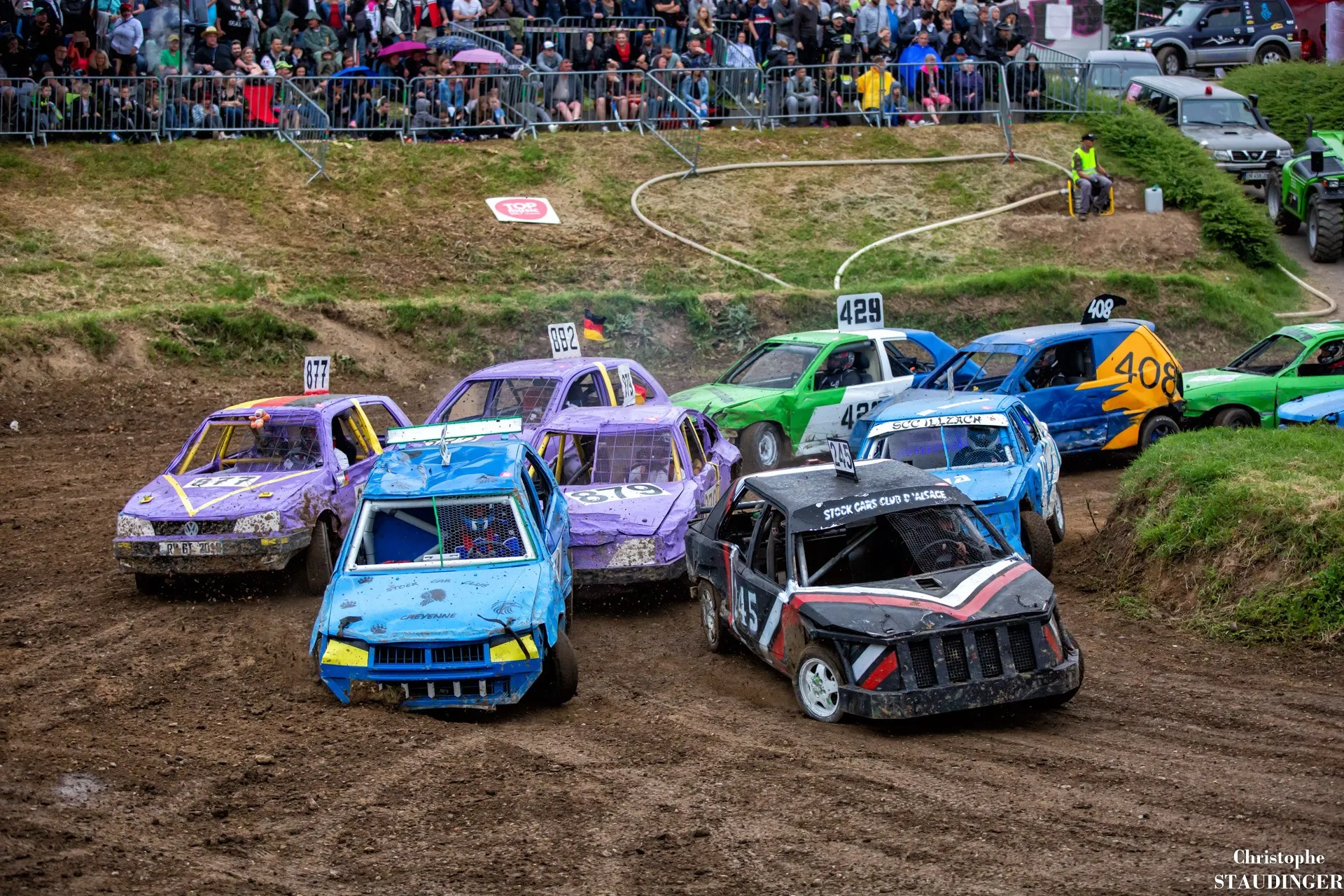 Illzach : du stock-car, des belles américaines et du tattoo au Fun Car Show