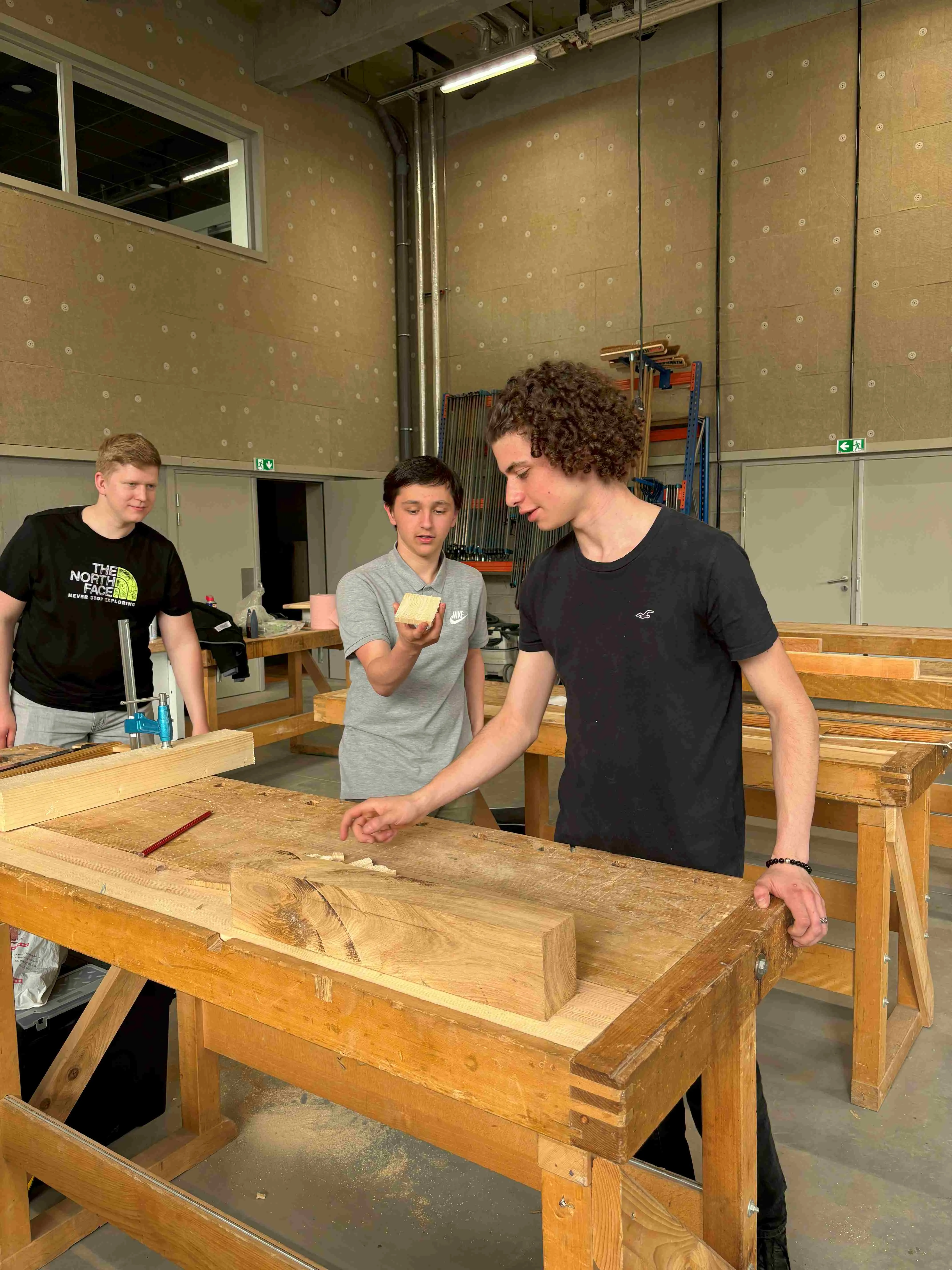 Les apprentis se mettent en scène