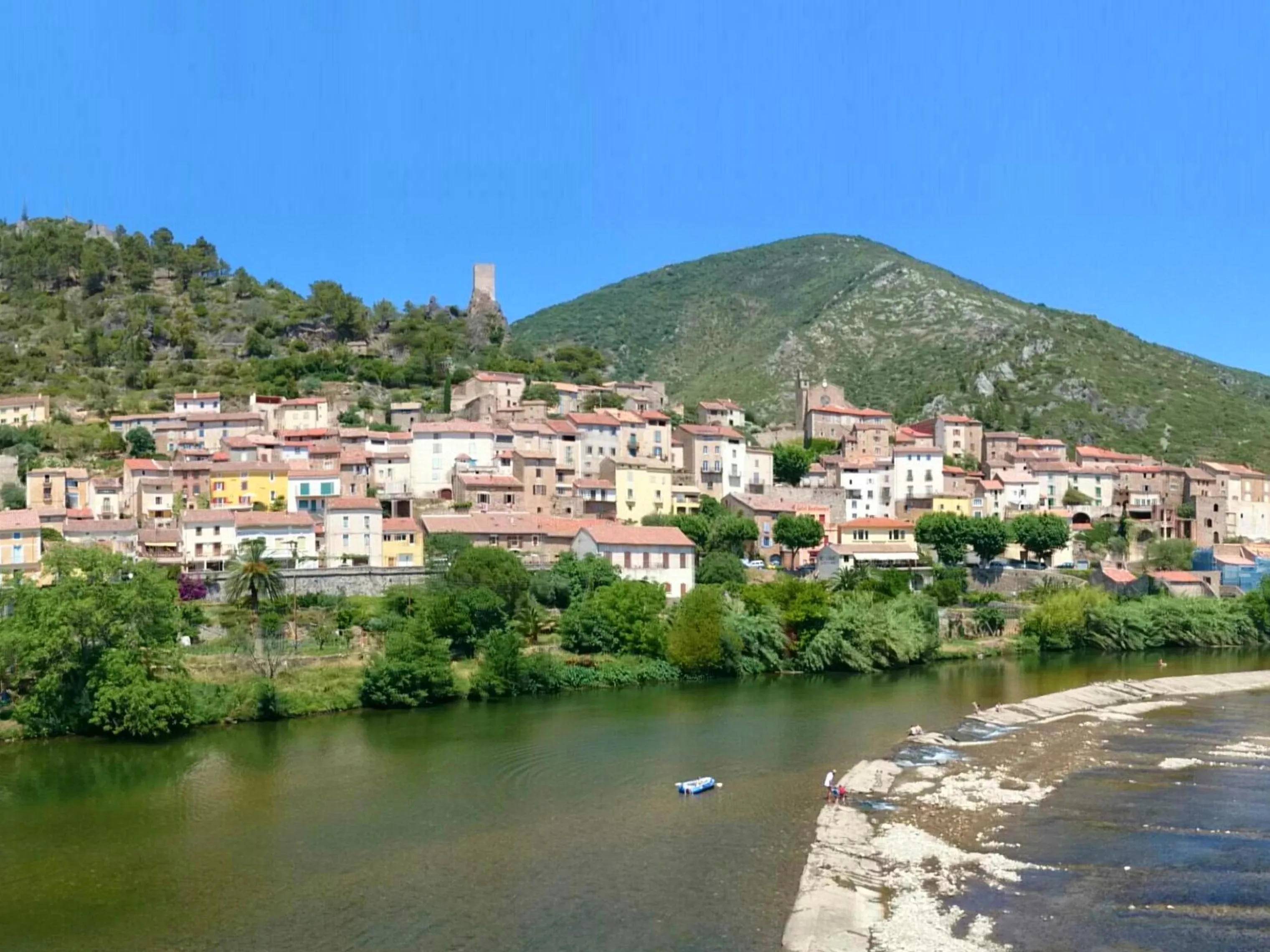 Roquebrun, le petit nice de l'hérault