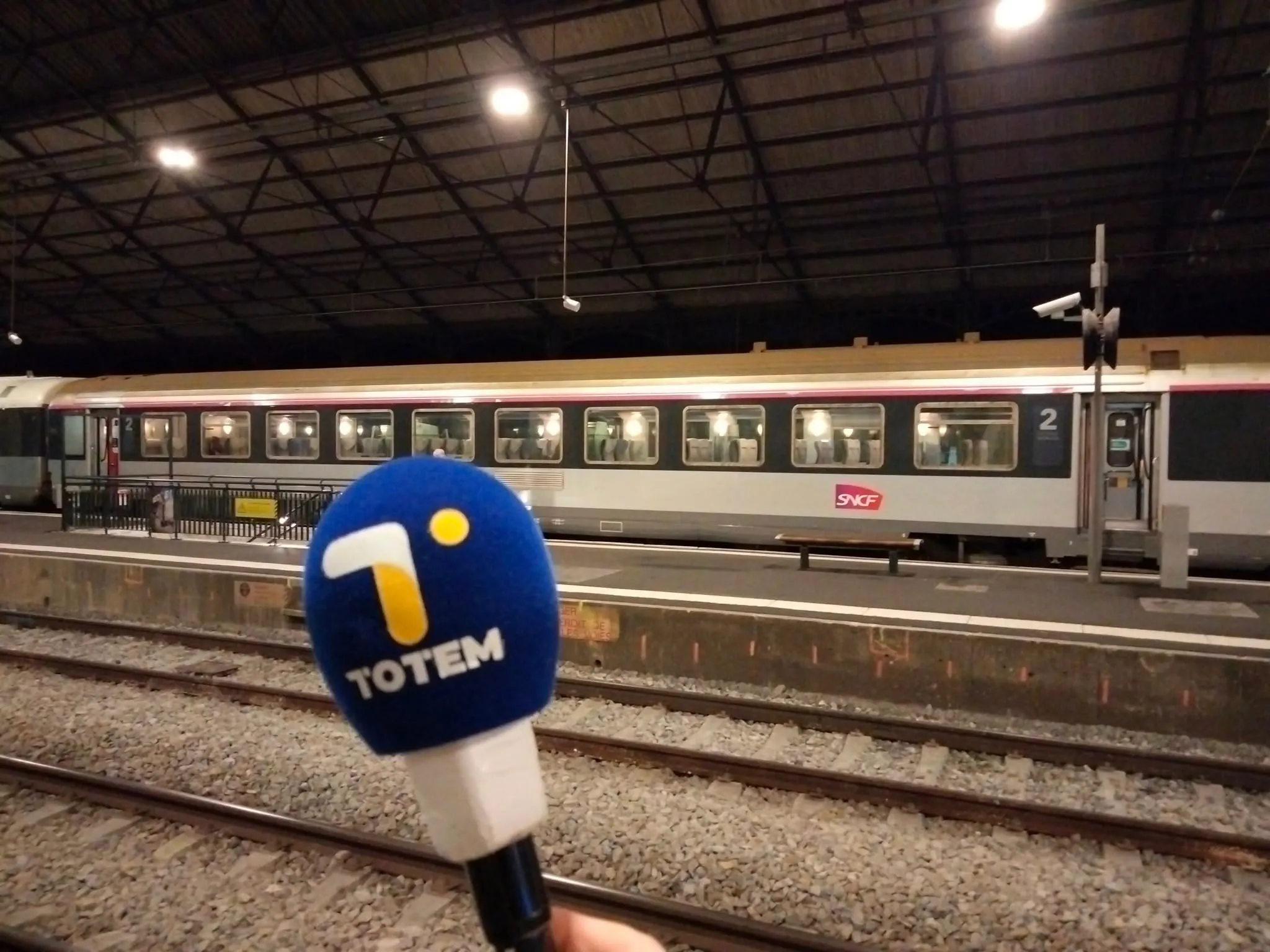 TOTEM - Les trains de la colère prennent la direction de Paris