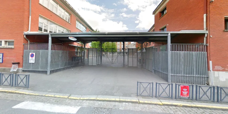 L'actualité régionale - Radio Contact - Un sabre brandi par un parent d ...