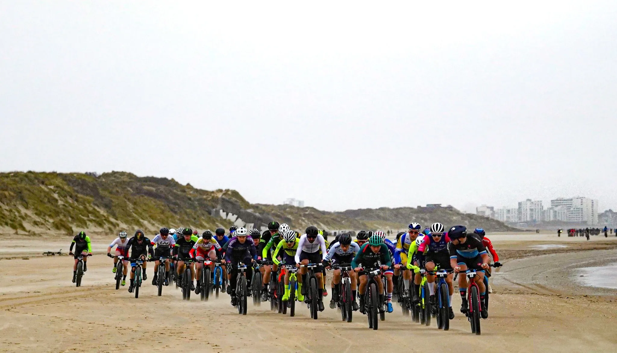 Le VTT sur la plage, de plus en plus tendance, la preuve avec l’Open ...