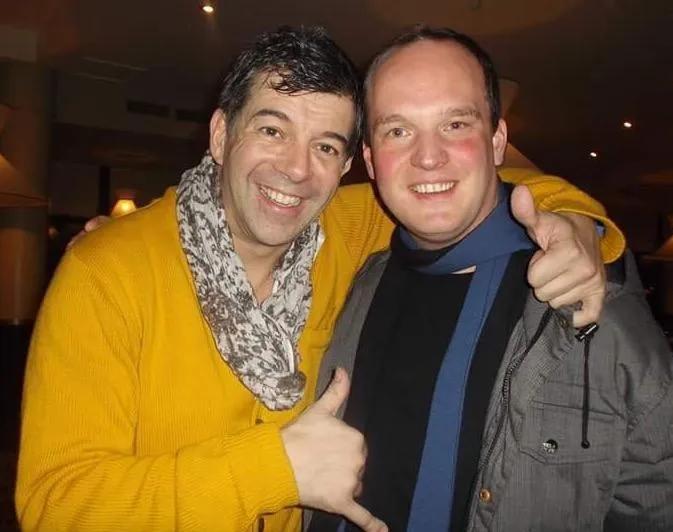 Dinan : David, l'Ami des Stars, a posé avec 900 personnalités - HIT WEST