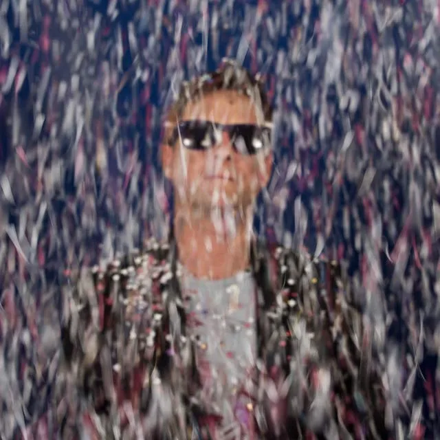 Il revient... - OUI FM