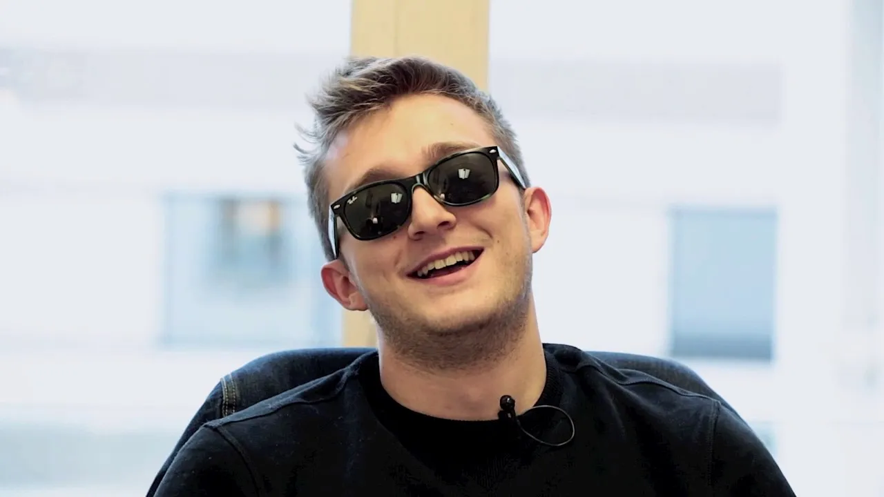 Vald dévoile un album surprise : « NQNT33