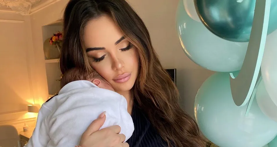 Nabilla nous fait découvrir sa villa à Dubaï [VIDÉO]