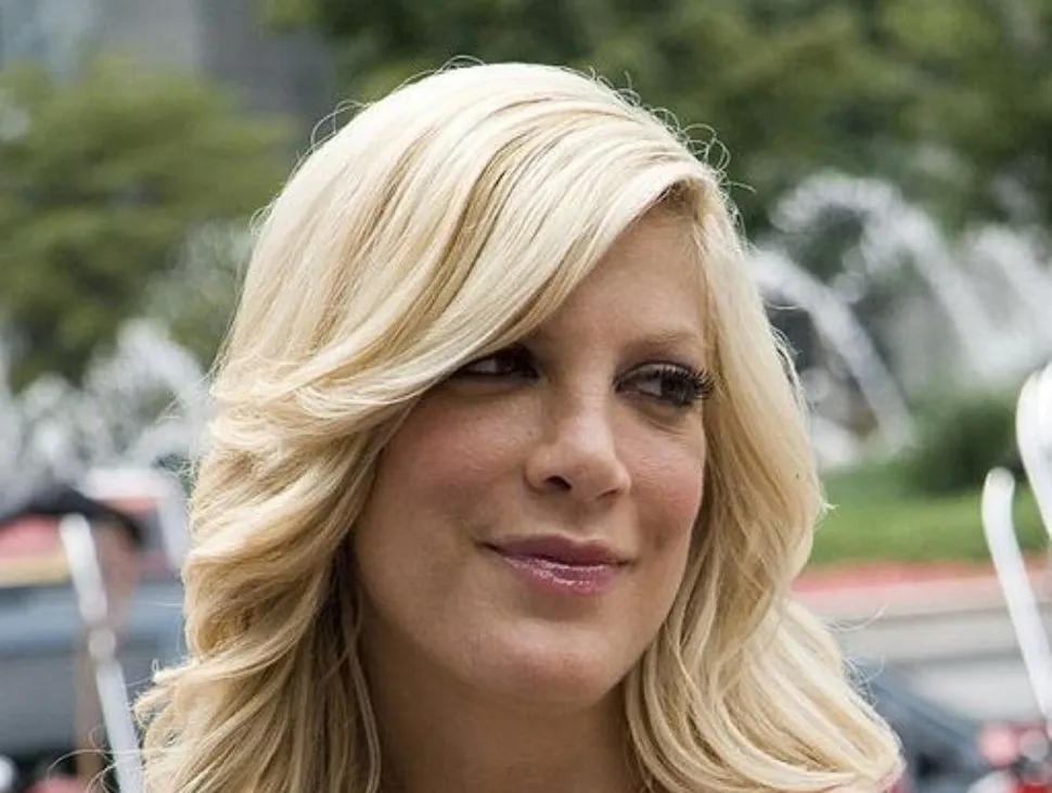 Beverly Hills 90210 : Tori Spelling risque la prison ! - VIBRATION