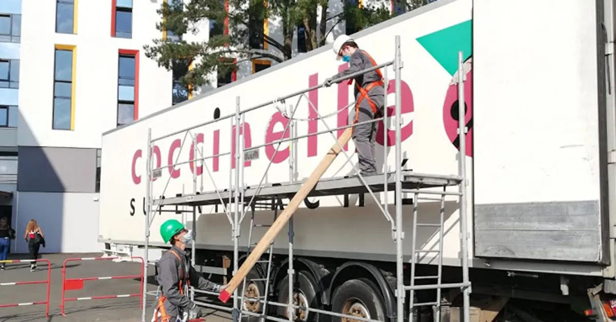 Angers : des lycéens créent un abri pour les SDF - VIBRATION