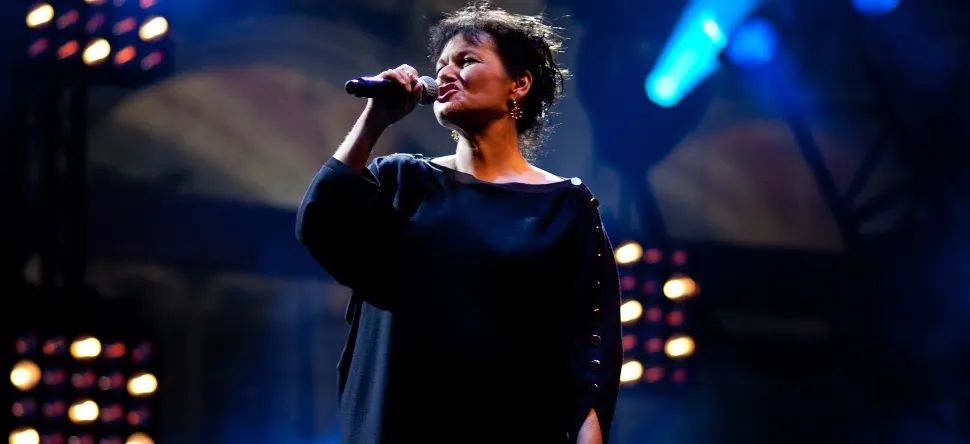 La chanteuse Maurane est décédée à l’âge de 57 ans - VIBRATION