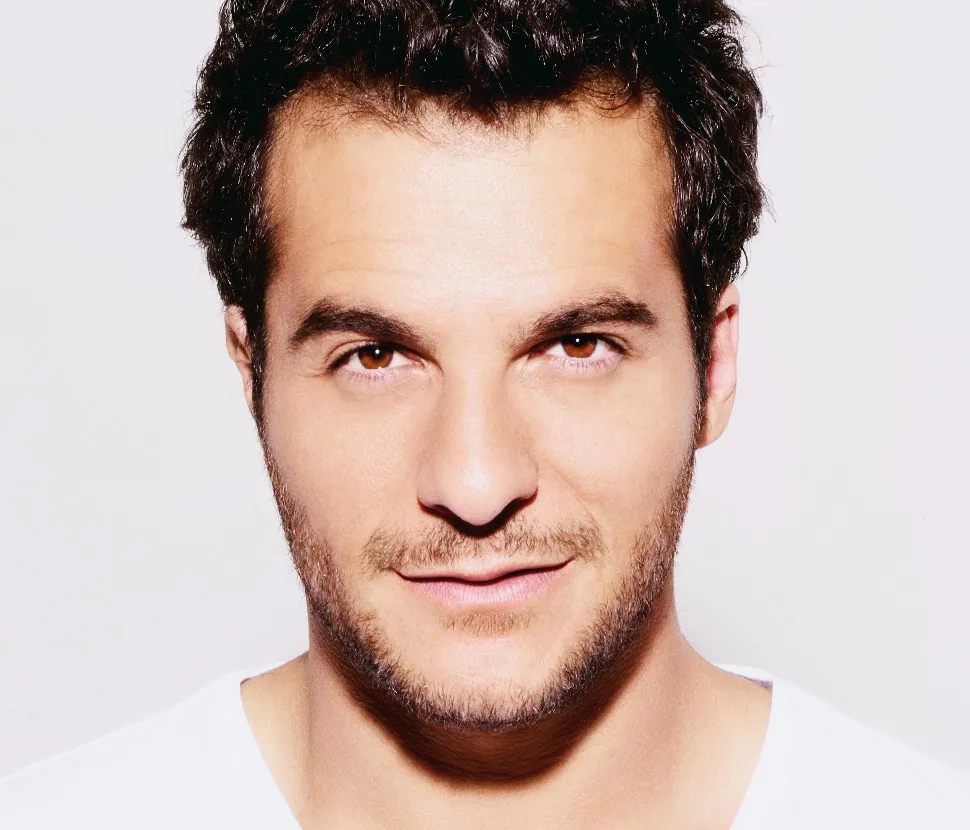 L'Équipe du Matin Voltage réveille Amir pour son anniversaire (vidéo ...