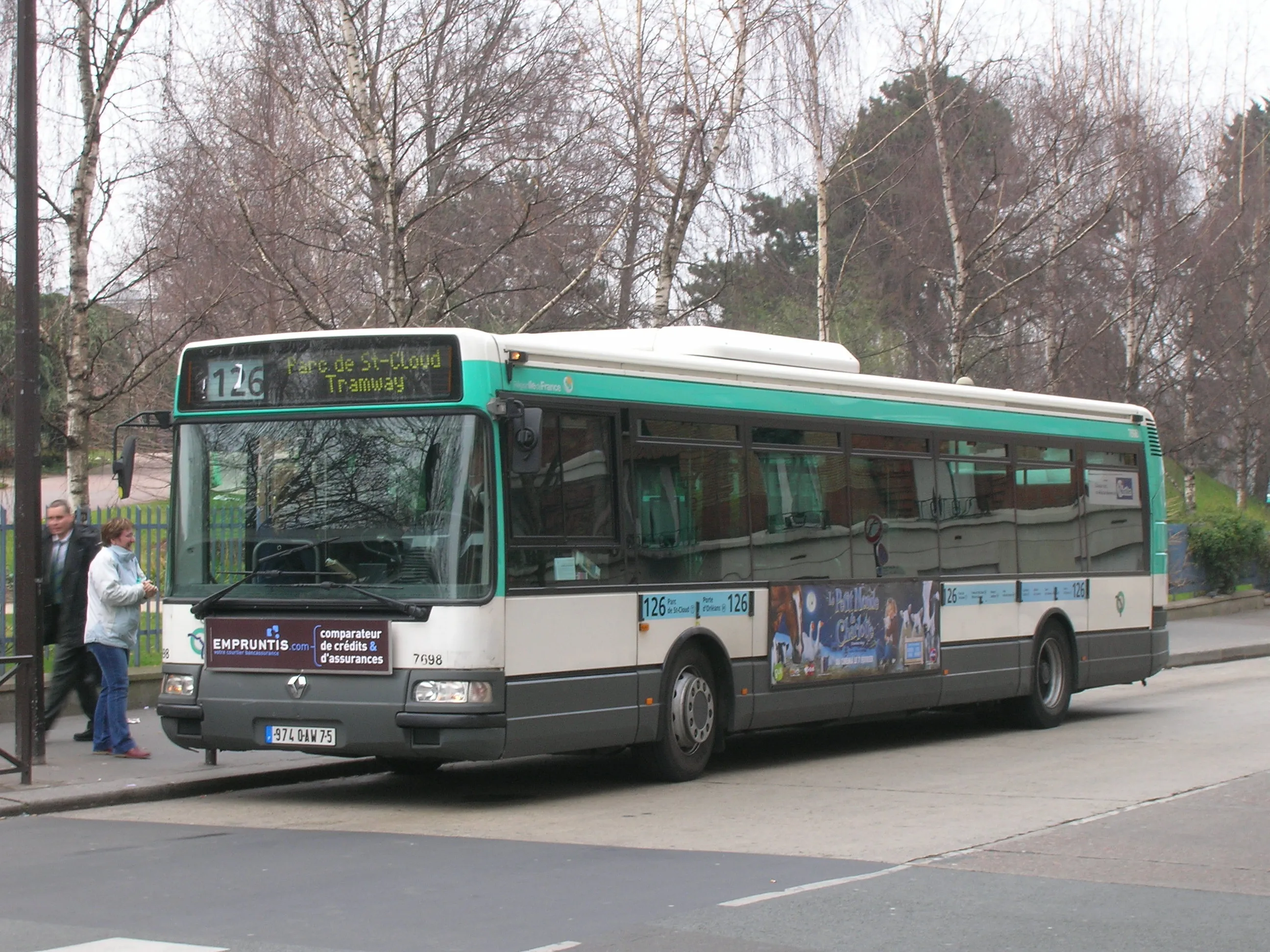 Paris : le chauffeur de bus fait un malaise, dix blessés sur la ligne ...