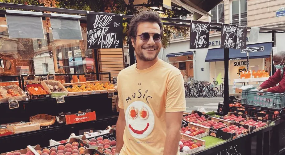 Amir annonce une collaboration exclusive avec la chanteuse Sia - VOLTAGE