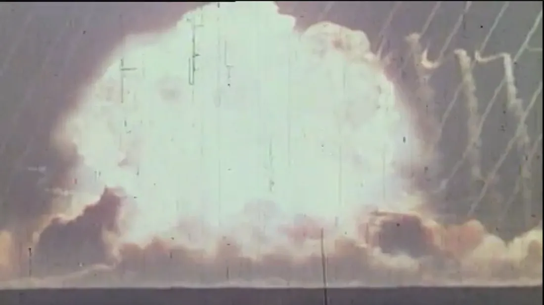 Il y a 65 ans, la France réalisait son premier essai nucléaire dans le ...