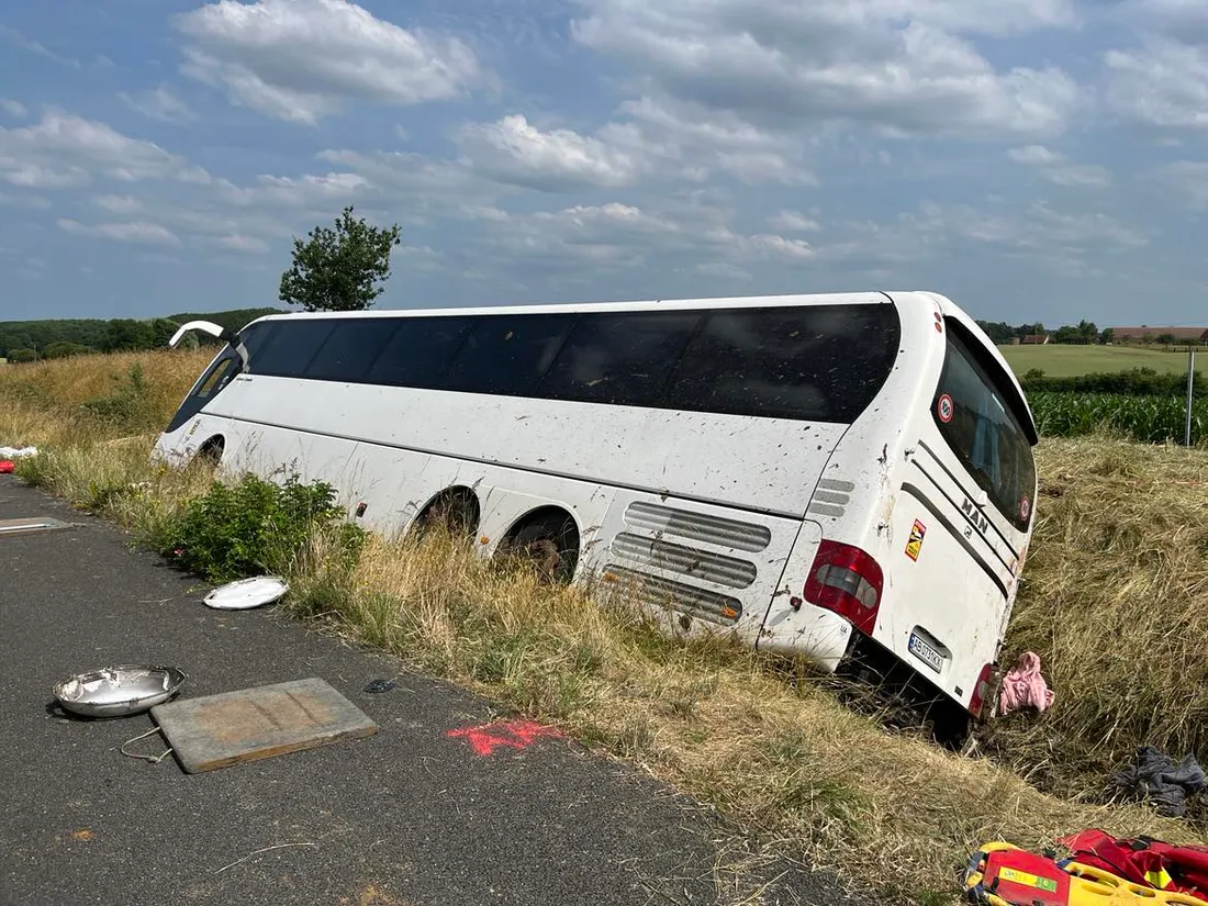 Accident de car en Sarthe : quatre morts et de nombreux blessés