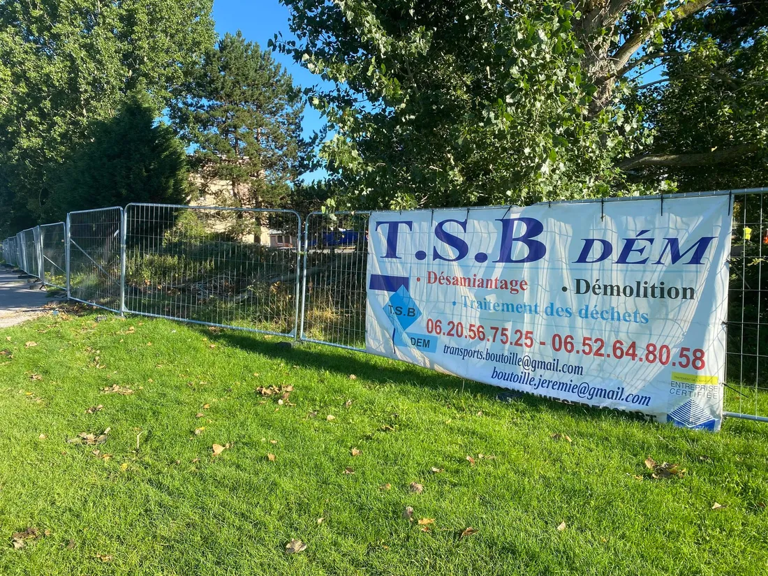 Longuenesse : le chantier de démolition de l'ancienne caserne a commencé