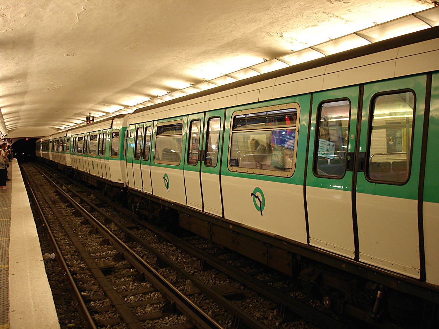 RATP : toutes les stations de métro de nouveau desservies lundi - VOLTAGE