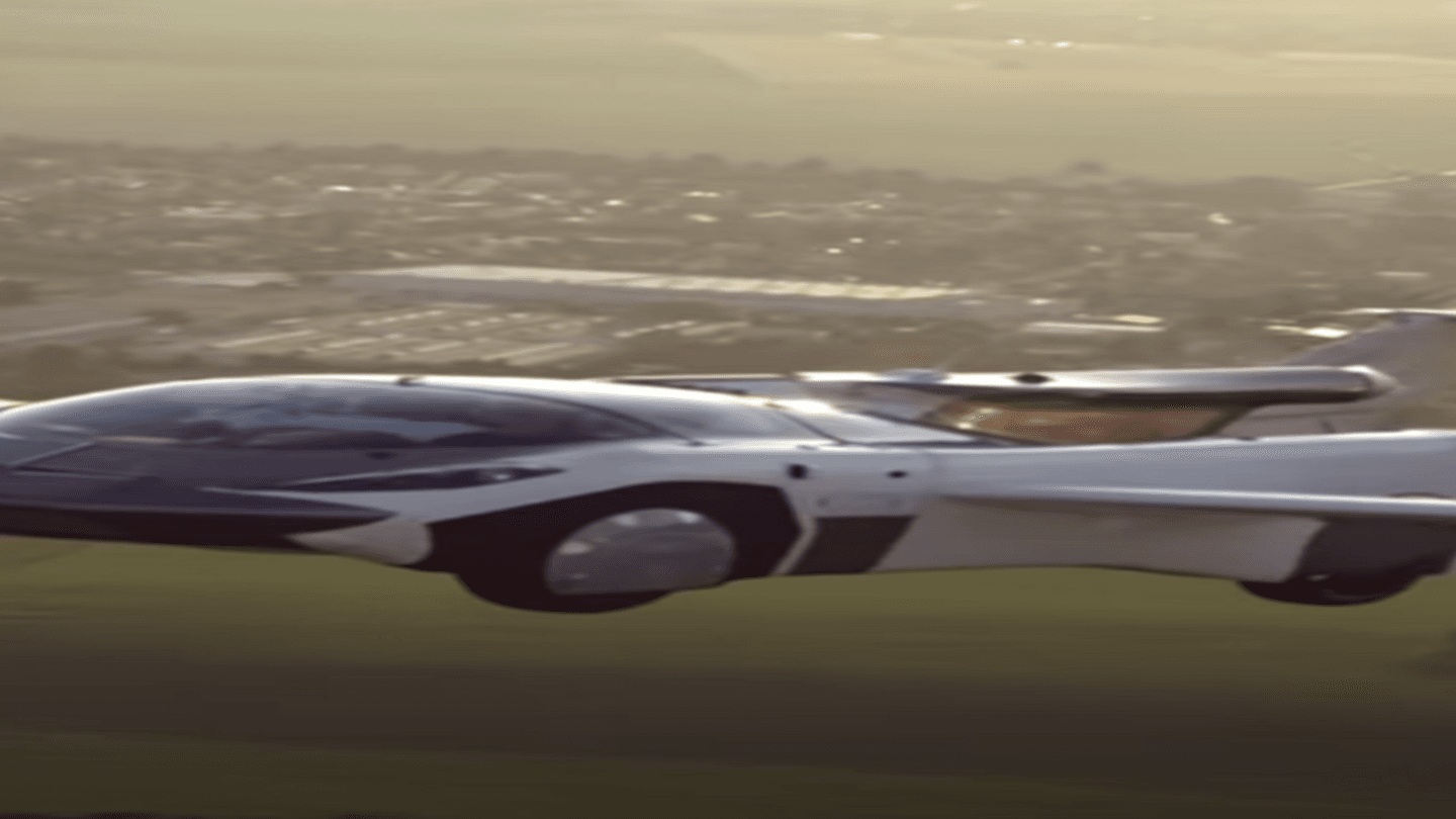 "AirCar" : la voiture volante slovaque réalise son premier vol entre ...