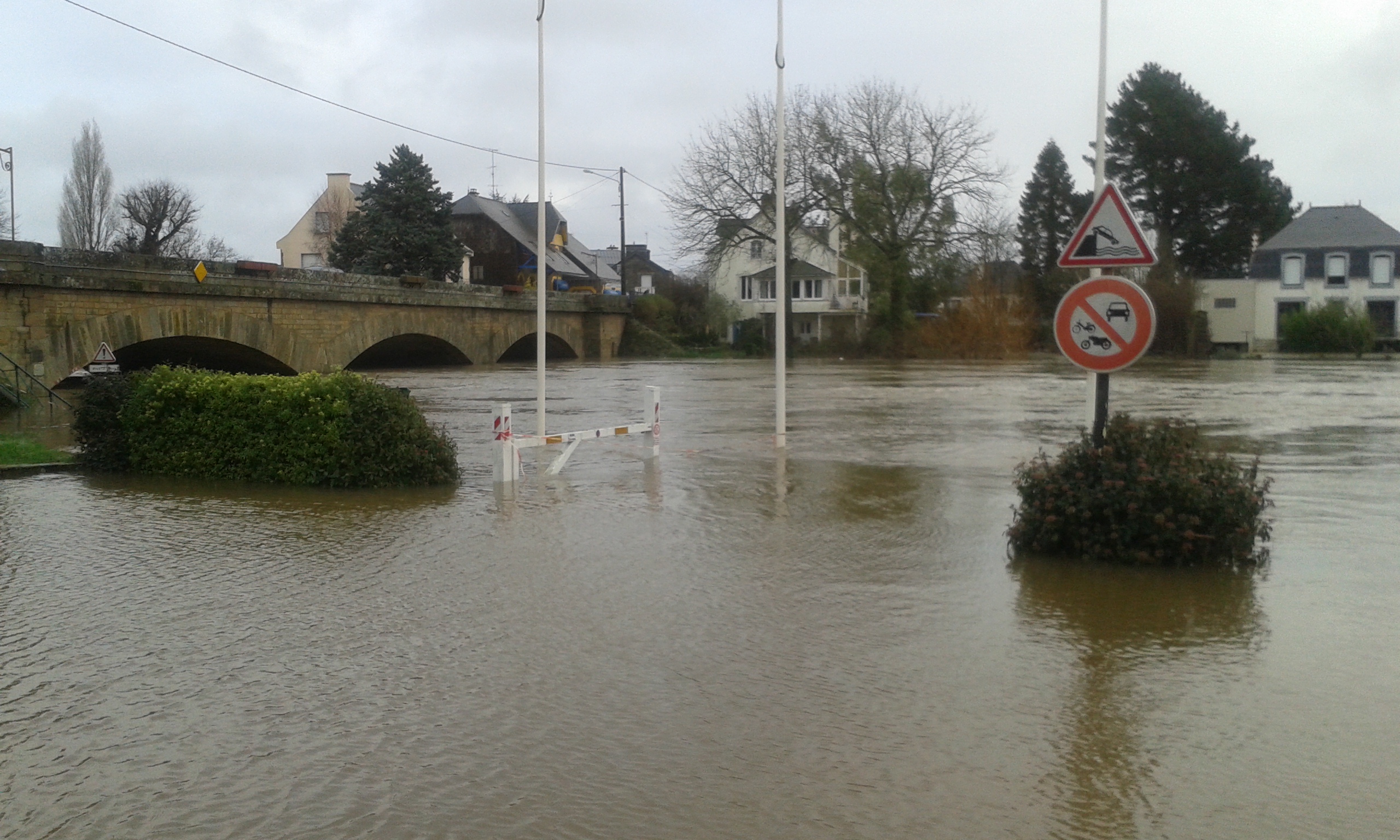 Attention aux inondations sur les rivages de l'Oust - OCEANE FM