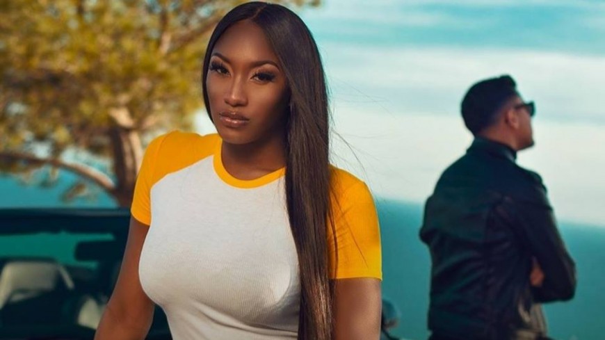 Aya Nakamura : dans une robe transparente sur les réseaux sociaux ! [PHOTO]